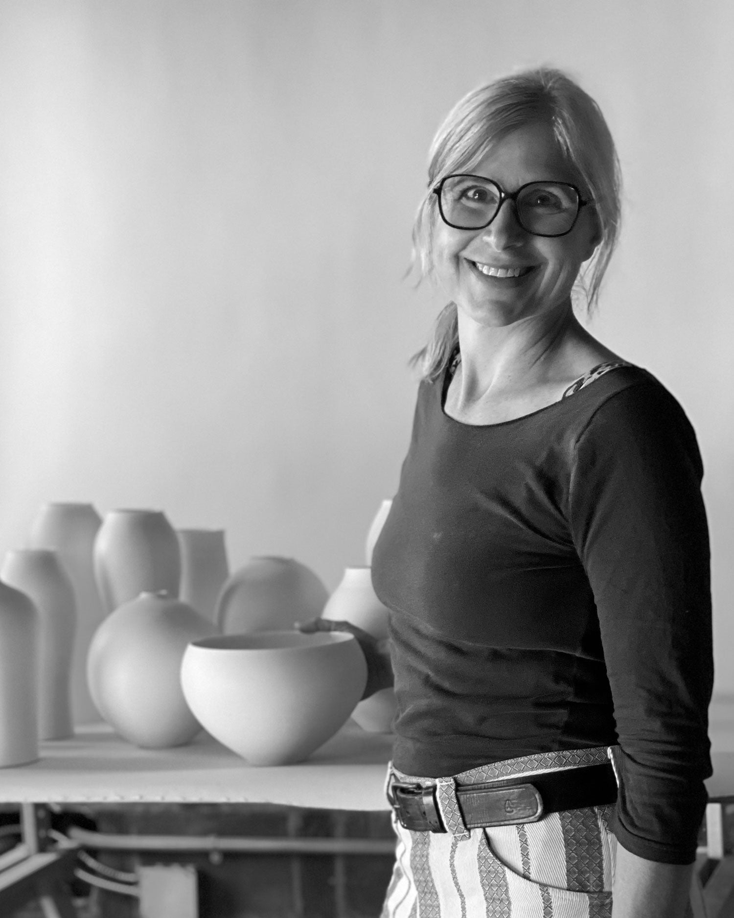 Lilith Rockett – Minimalist Porcelain Vessels | Trove Object Gallery