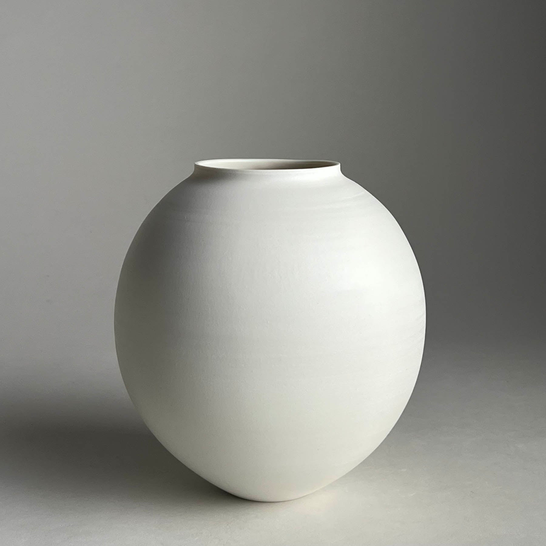 Porcelain Vessel 02 by Lilith Rockett | Handcrafted at Trove